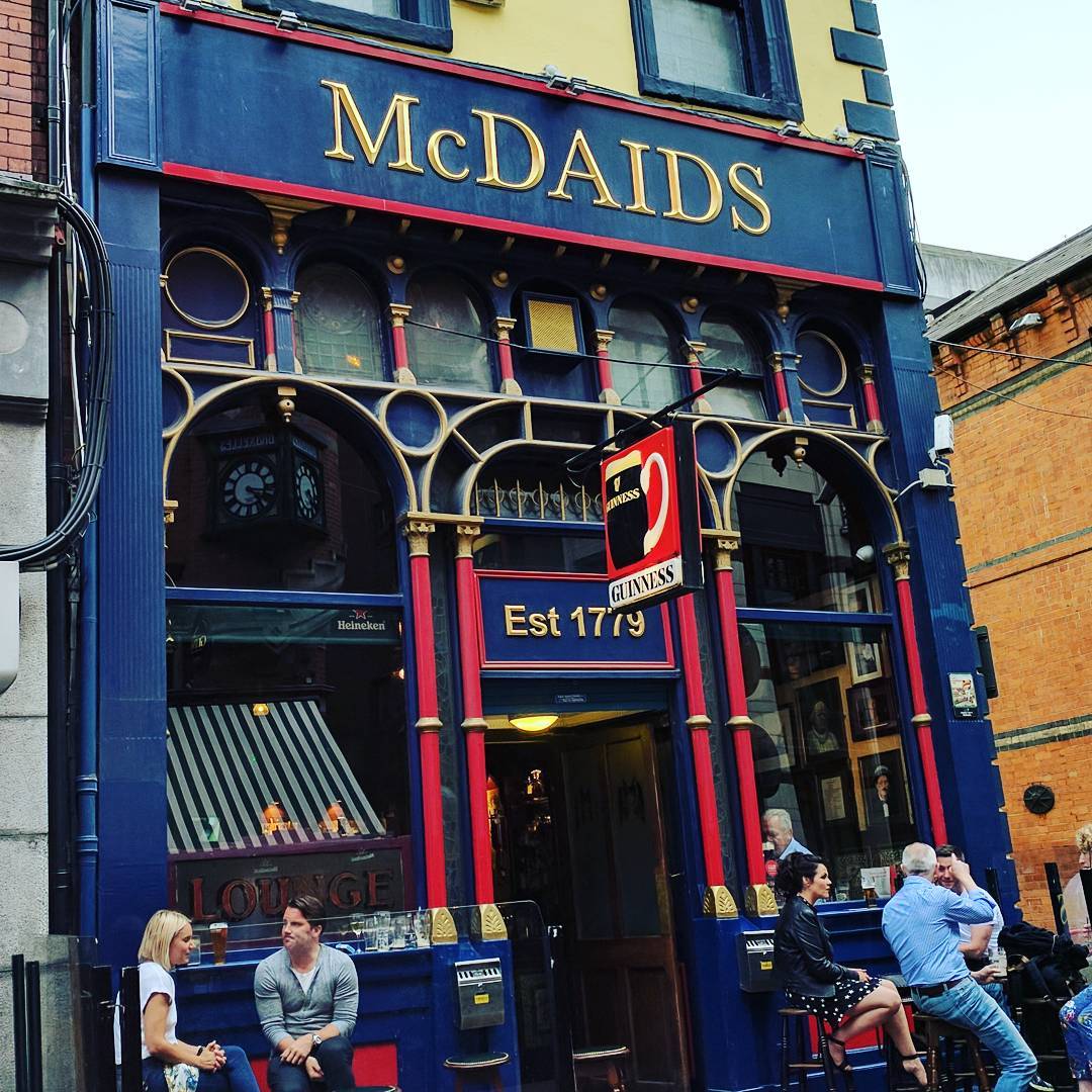 Mc Daids Pub - Irish Pubs